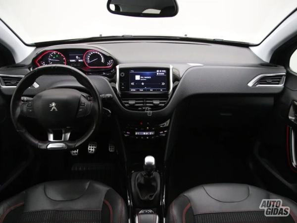 Melns Peugeot 2008 2017 Viļņa, ar dzinēja tilpumu 1.20 L un nobraukumu 163 tūkst. km par 8399 €, foto 2 vietnē AUTOMOTO.COM.LV
