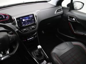 Melns Peugeot 2008 2017 Viļņa, ar dzinēja tilpumu 1.20 L un nobraukumu 163 tūkst. km par 8399 €, foto 22 vietnē AUTOMOTO.COM.LV