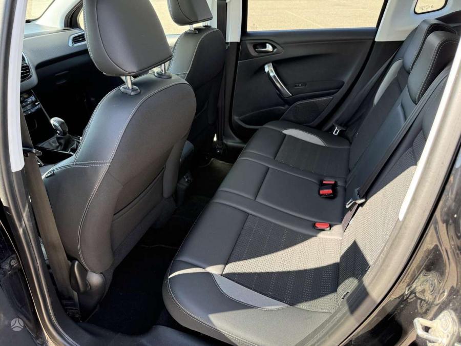 Black Peugeot 2008 2017 in Vilnius, with an engine capacity of 1.56 L and mileage of 226 thousand km for 5999 €, photo 14 on AUTOMOTO.COM.LV