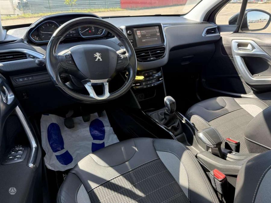Black Peugeot 2008 2017 in Vilnius, with an engine capacity of 1.56 L and mileage of 226 thousand km for 5999 €, photo 15 on AUTOMOTO.COM.LV