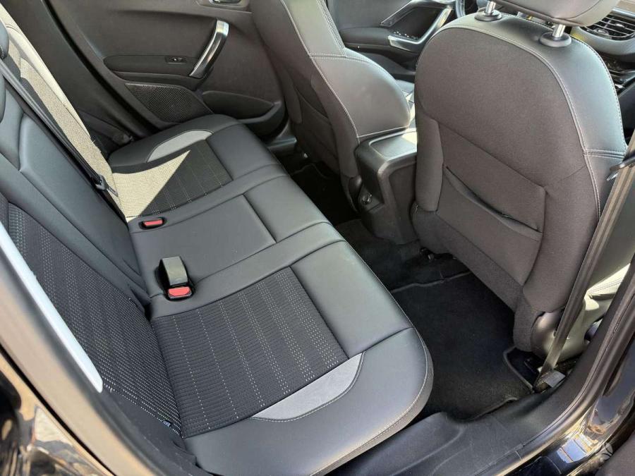 Black Peugeot 2008 2017 in Vilnius, with an engine capacity of 1.56 L and mileage of 226 thousand km for 5999 €, photo 19 on AUTOMOTO.COM.LV