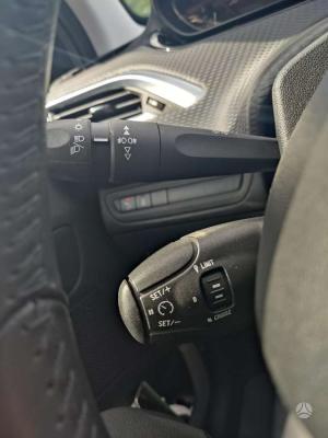 Melns Peugeot 2008 2017 Klaipėda, ar dzinēja tilpumu 1.20 L un nobraukumu 128 tūkst. km par 6400 €, foto 7 vietnē AUTOMOTO.COM.LV