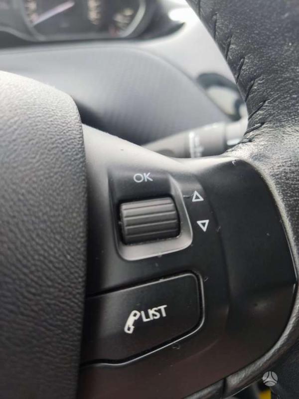 Melns Peugeot 2008 2017 Klaipėda, ar dzinēja tilpumu 1.20 L un nobraukumu 128 tūkst. km par 6400 €, foto 10 vietnē AUTOMOTO.COM.LV