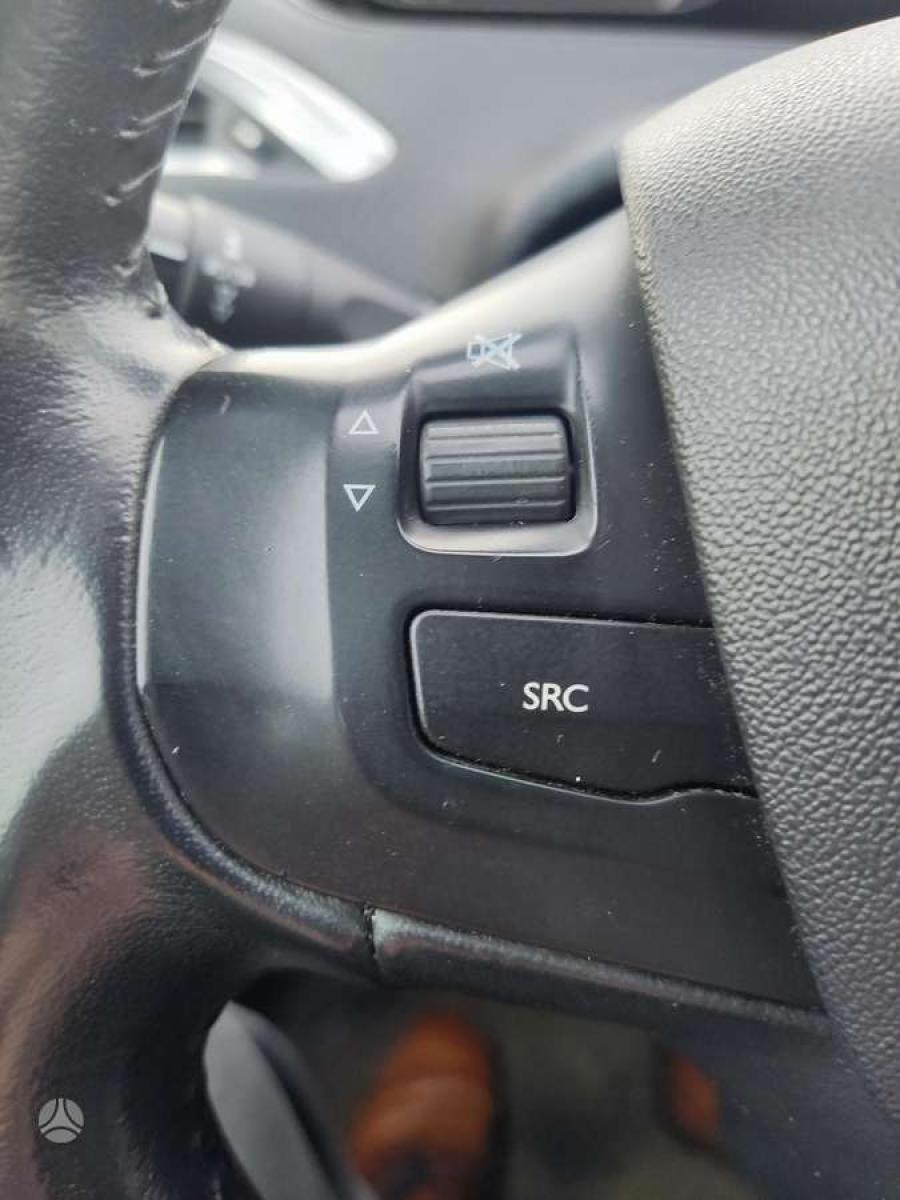 Melns Peugeot 2008 2017 Klaipėda, ar dzinēja tilpumu 1.20 L un nobraukumu 128 tūkst. km par 6400 €, foto 11 vietnē AUTOMOTO.COM.LV