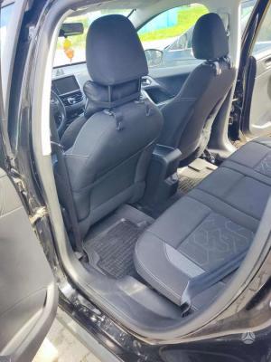Melns Peugeot 2008 2017 Klaipėda, ar dzinēja tilpumu 1.20 L un nobraukumu 128 tūkst. km par 6400 €, foto 14 vietnē AUTOMOTO.COM.LV
