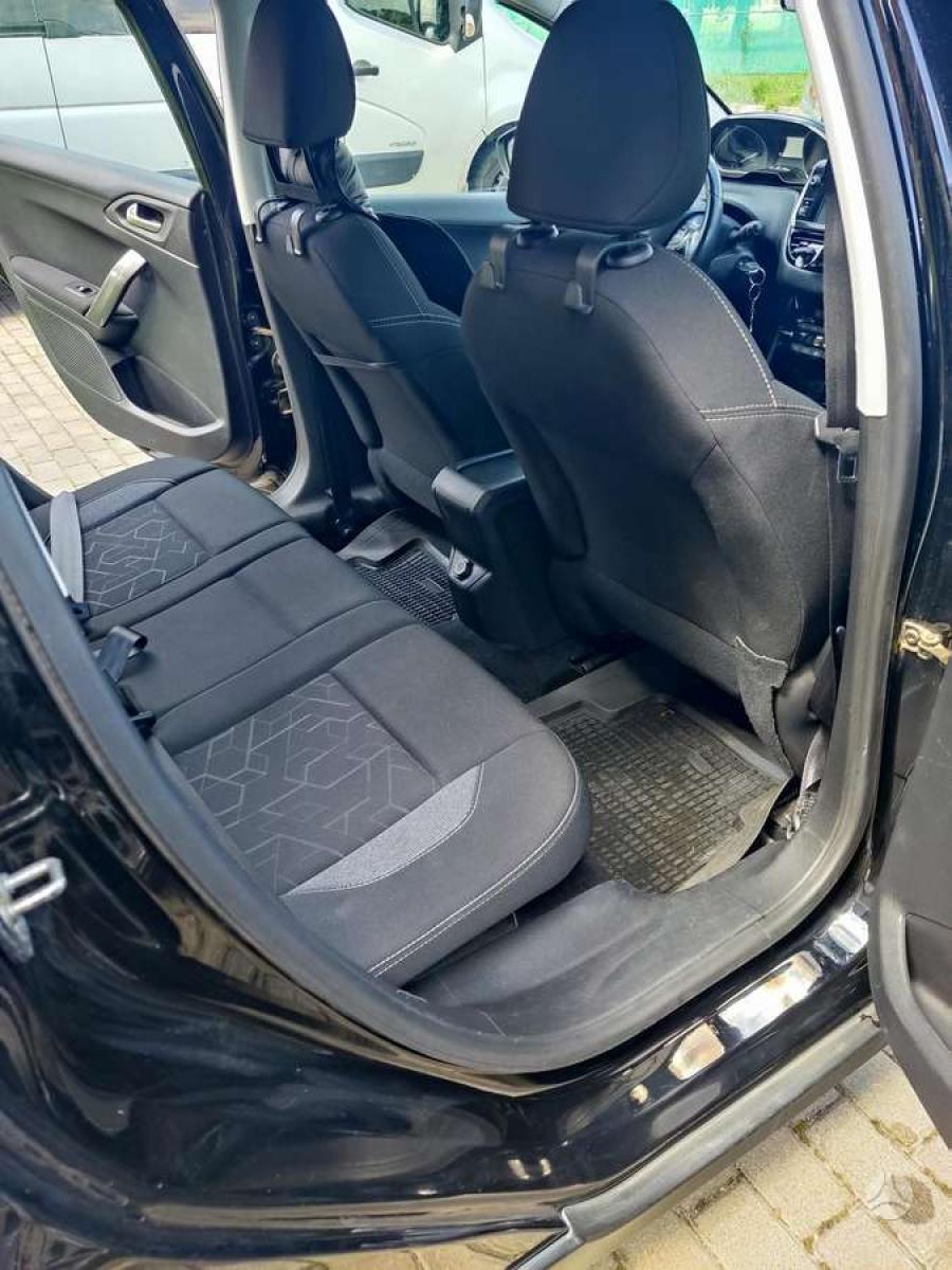 Melns Peugeot 2008 2017 Klaipėda, ar dzinēja tilpumu 1.20 L un nobraukumu 128 tūkst. km par 6400 €, foto 15 vietnē AUTOMOTO.COM.LV