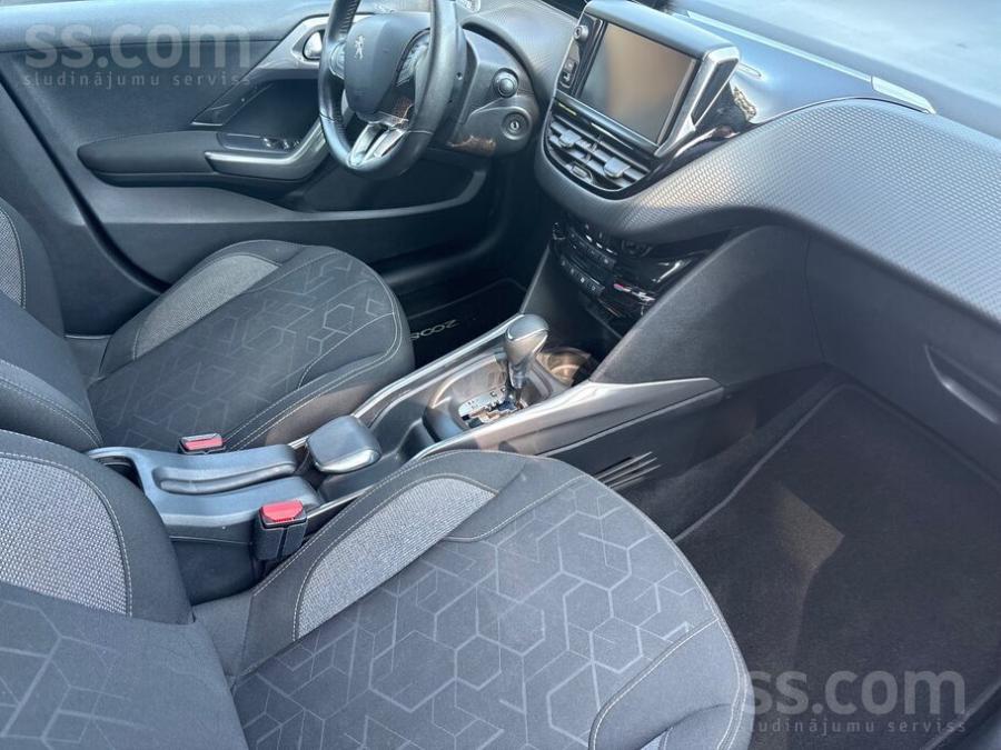 Black Peugeot 2008 2017 in Riga, with an engine capacity of 1.20 L and mileage of 0 thousand km for 5975 €, photo 10 on AUTOMOTO.COM.LV