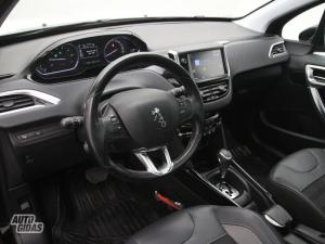 Melns Peugeot 2008 2018 Viļņa, ar dzinēja tilpumu 1.20 L un nobraukumu 135 tūkst. km par 9099 €, foto 16 vietnē AUTOMOTO.COM.LV