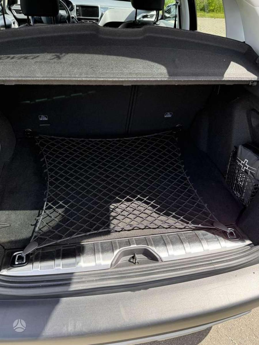 Melns Peugeot 2008 2018 Viļņa, ar dzinēja tilpumu 1.20 L un nobraukumu 74 tūkst. km par 8000 €, foto 8 vietnē AUTOMOTO.COM.LV