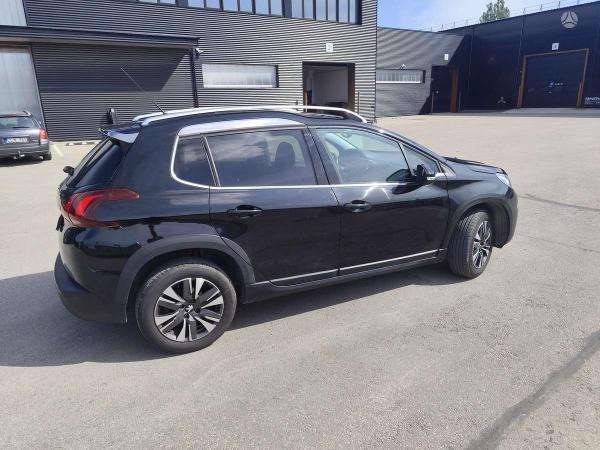 Peugeot 2008 2018 Klaipėda vietnē Melns Peugeot 2008 2018 Klaipėda, ar dzinēja tilpumu 1.20 L un nobraukumu 136 tūkst. km par 6800 €, foto 7 vietnē AUTOMOTO.COM.LV
