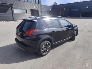 Melns Peugeot 2008 2018 Klaipėda, ar dzinēja tilpumu 1.20 L un nobraukumu 136 tūkst. km par 6800 €, foto 8 vietnē AUTOMOTO.COM.LV