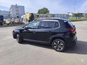 Melns Peugeot 2008 2018 Klaipėda, ar dzinēja tilpumu 1.20 L un nobraukumu 136 tūkst. km par 6800 €, foto 12 vietnē AUTOMOTO.COM.LV