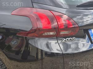Melns Peugeot 2008 2019 Rīga, ar dzinēja tilpumu 1.20 L un nobraukumu 105 tūkst. km par 6890 €, foto 9 vietnē AUTOMOTO.COM.LV