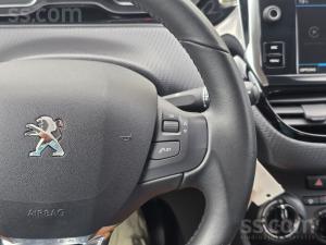 Melns Peugeot 2008 2019 Rīga, ar dzinēja tilpumu 1.20 L un nobraukumu 105 tūkst. km par 6890 €, foto 21 vietnē AUTOMOTO.COM.LV