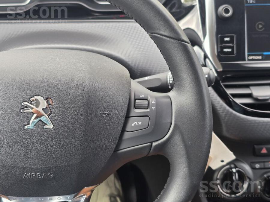 Melns Peugeot 2008 2019 Rīga, ar dzinēja tilpumu 1.20 L un nobraukumu 105 tūkst. km par 6890 €, foto 21 vietnē AUTOMOTO.COM.LV