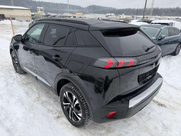 Black Peugeot 2008 2020 in Vilnius, with an engine capacity of 1.20 L and mileage of 206 thousand km for 11700 €, photo 5 on AUTOMOTO.COM.LV