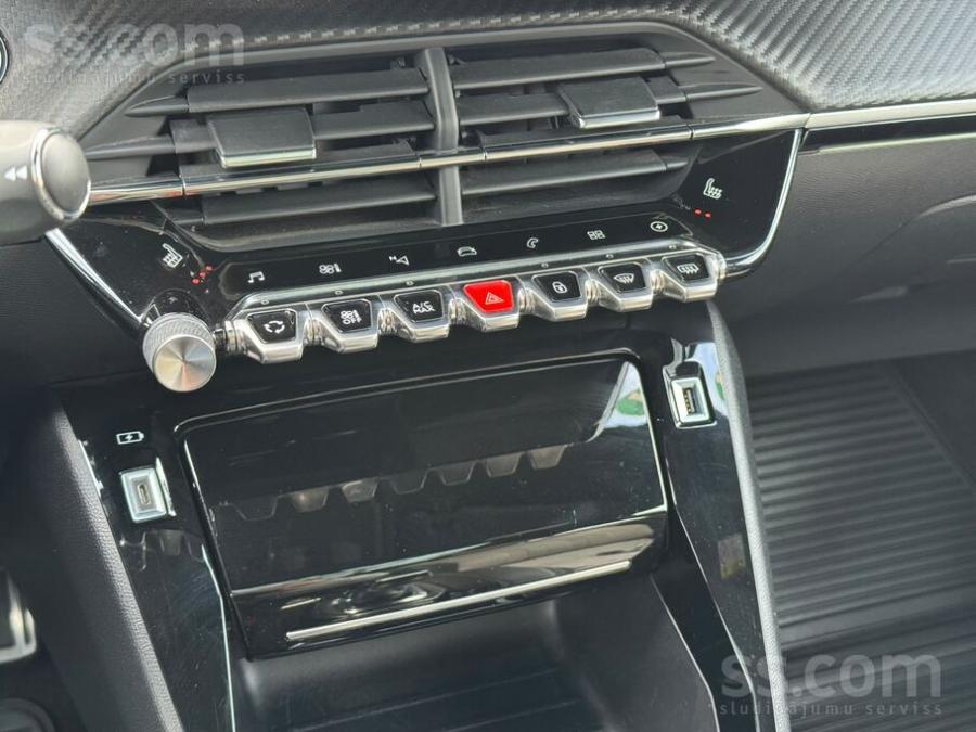 Melns Peugeot 2008 2020 Rīga, ar dzinēja tilpumu 1.20 L un nobraukumu 110 tūkst. km par 16900 €, foto 24 vietnē AUTOMOTO.COM.LV
