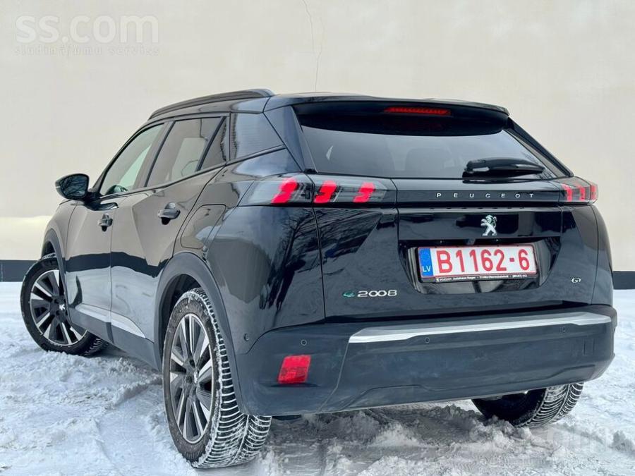 Melns Peugeot 2008 2020 Rīga, ar dzinēja tilpumu 1.20 L un nobraukumu 110 tūkst. km par 15850 €, foto 7 vietnē AUTOMOTO.COM.LV