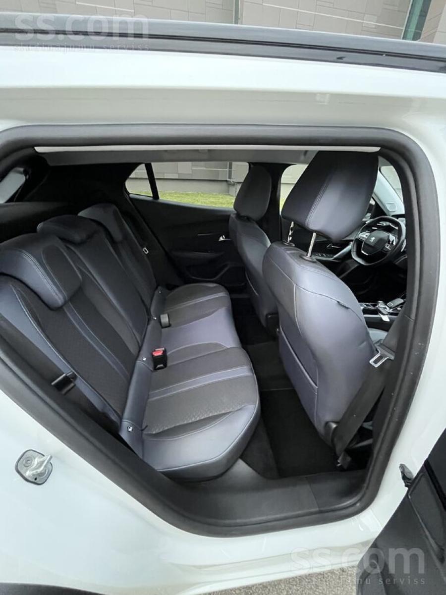 Melns Peugeot 2008 2020 Rīga, ar dzinēja tilpumu 1.20 L un nobraukumu 115 tūkst. km par 13700 €, foto 13 vietnē AUTOMOTO.COM.LV