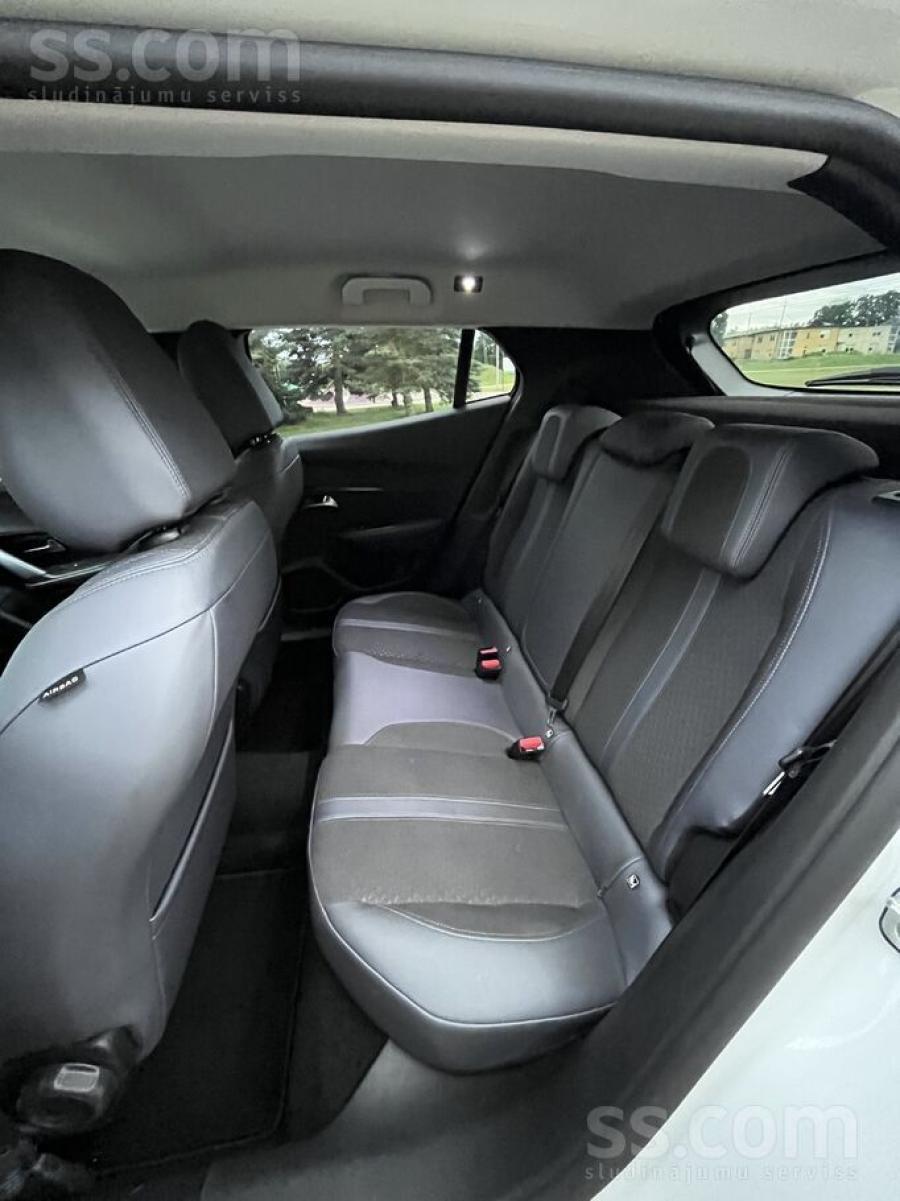 Melns Peugeot 2008 2020 Rīga, ar dzinēja tilpumu 1.20 L un nobraukumu 115 tūkst. km par 13700 €, foto 15 vietnē AUTOMOTO.COM.LV