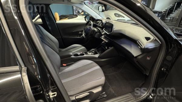 Black Peugeot 2008 2020 in Riga, with an engine capacity of 1.20 L and mileage of 75 thousand km for 17990 €, photo 10 on AUTOMOTO.COM.LV