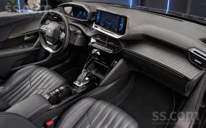 Melns Peugeot 2008 2020 Rīga, ar dzinēja tilpumu 1.20 L un nobraukumu 93 tūkst. km par 20900 €, foto 4 vietnē AUTOMOTO.COM.LV
