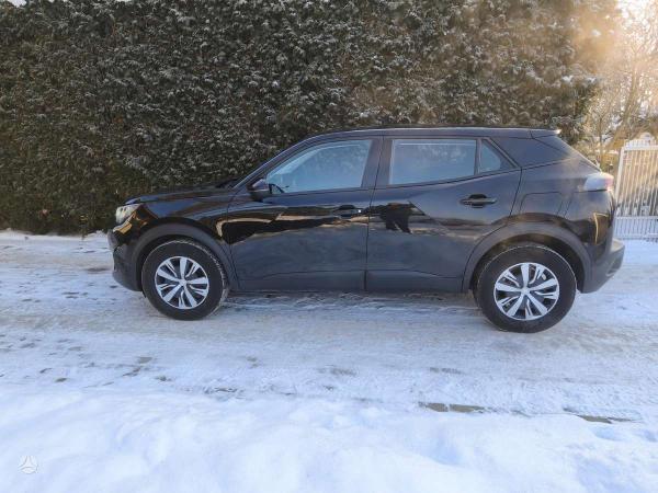 Melns Peugeot 2008 2021 Kalvarija, ar dzinēja tilpumu 1.20 L un nobraukumu 135 tūkst. km par 10588 €, foto 2 vietnē AUTOMOTO.COM.LV