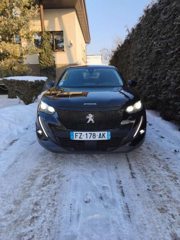 Melns Peugeot 2008 2021 Kalvarija, ar dzinēja tilpumu 1.20 L un nobraukumu 135 tūkst. km par 10588 €, foto 4 vietnē AUTOMOTO.COM.LV