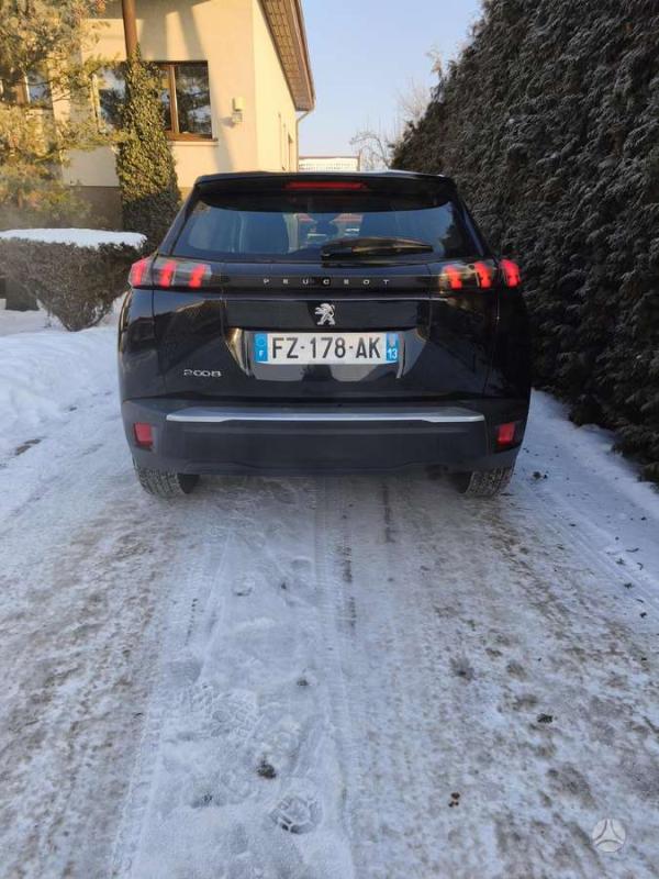 Melns Peugeot 2008 2021 Kalvarija, ar dzinēja tilpumu 1.20 L un nobraukumu 135 tūkst. km par 10588 €, foto 8 vietnē AUTOMOTO.COM.LV