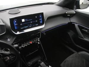 Black Peugeot 2008 2021 in Vilnius, with an engine capacity of 1.20 L and mileage of 97 thousand km for 15999 €, photo 22 on AUTOMOTO.COM.LV