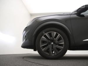 Black Peugeot 2008 2021 in Vilnius, with an engine capacity of 1.20 L and mileage of 97 thousand km for 15999 €, photo 28 on AUTOMOTO.COM.LV