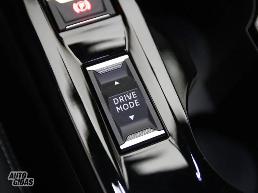 Black Peugeot 2008 2021 in Vilnius, with an engine capacity of 1.20 L and mileage of 97 thousand km for 15999 €, photo 31 on AUTOMOTO.COM.LV