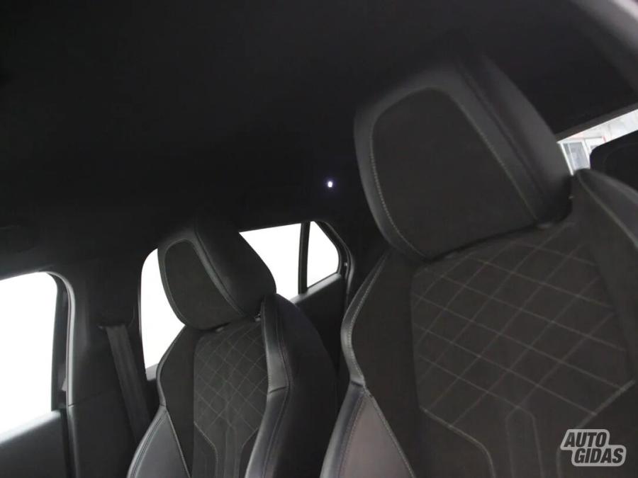 Black Peugeot 2008 2021 in Vilnius, with an engine capacity of 1.20 L and mileage of 97 thousand km for 15999 €, photo 38 on AUTOMOTO.COM.LV