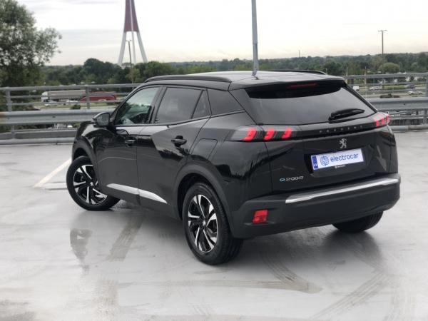 Black Peugeot 2008 2021 in Riga, with an engine capacity of 0.00 L and mileage of 67 thousand km for 14150 €, photo 3 on AUTOMOTO.COM.LV