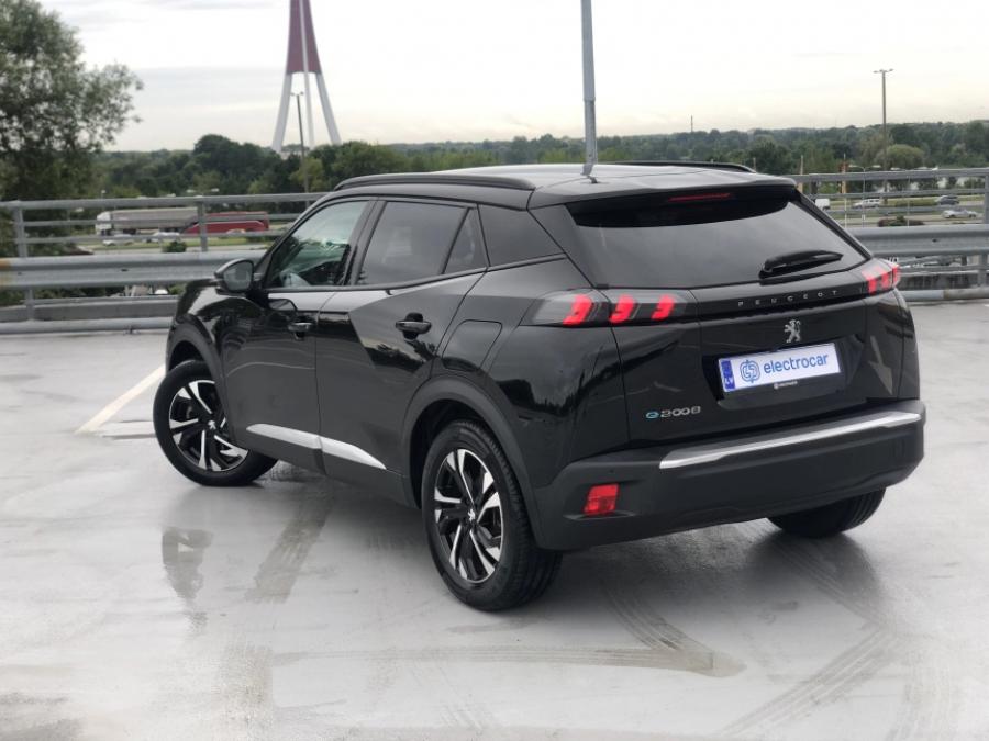 Melns Peugeot 2008 2021 Rīga, ar dzinēja tilpumu 0.00 L un nobraukumu 67 tūkst. km par 14150 €, foto 4 vietnē AUTOMOTO.COM.LV