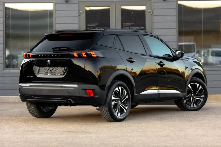 Black Peugeot 2008 2021 in Jelgava, with an engine capacity of 1.50 L and mileage of 160 thousand km for 16950 €, photo 5 on AUTOMOTO.COM.LV