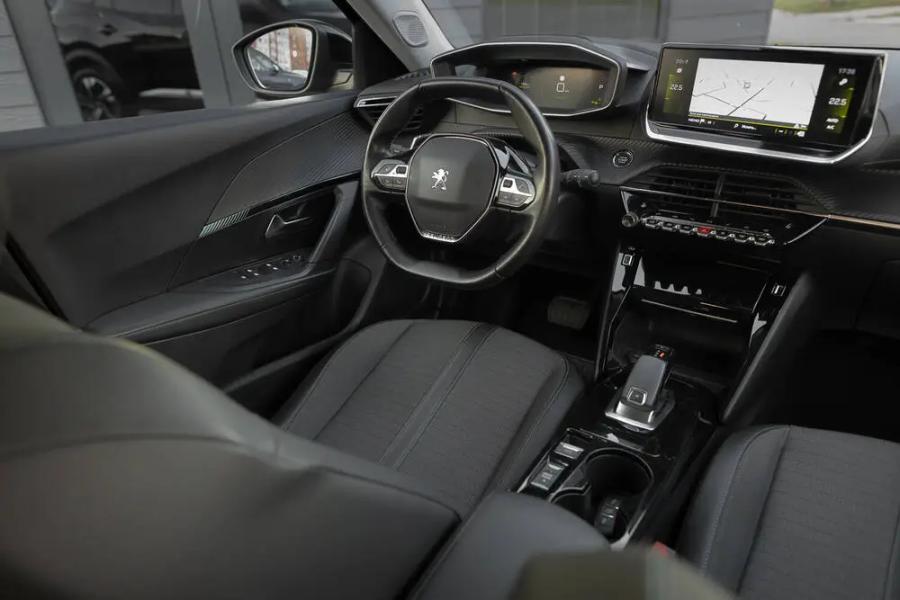Black Peugeot 2008 2021 in Jelgava, with an engine capacity of 1.50 L and mileage of 160 thousand km for 16950 €, photo 13 on AUTOMOTO.COM.LV