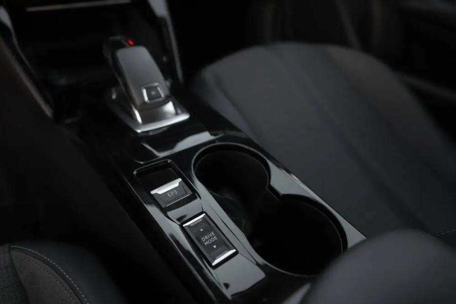 Black Peugeot 2008 2021 in Jelgava, with an engine capacity of 1.50 L and mileage of 160 thousand km for 16950 €, photo 14 on AUTOMOTO.COM.LV