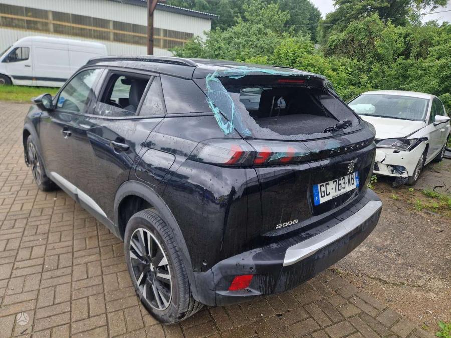 Black Peugeot 2008 2021 in Kaunas, with an engine capacity of 1.50 L and mileage of 125 thousand km for 7865 €, photo 11 on AUTOMOTO.COM.LV