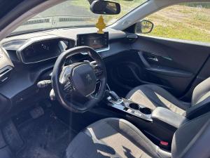 Melns Peugeot 2008 2021 Tauragė, ar dzinēja tilpumu 1.50 L un nobraukumu 159 tūkst. km par 7999 €, foto 12 vietnē AUTOMOTO.COM.LV