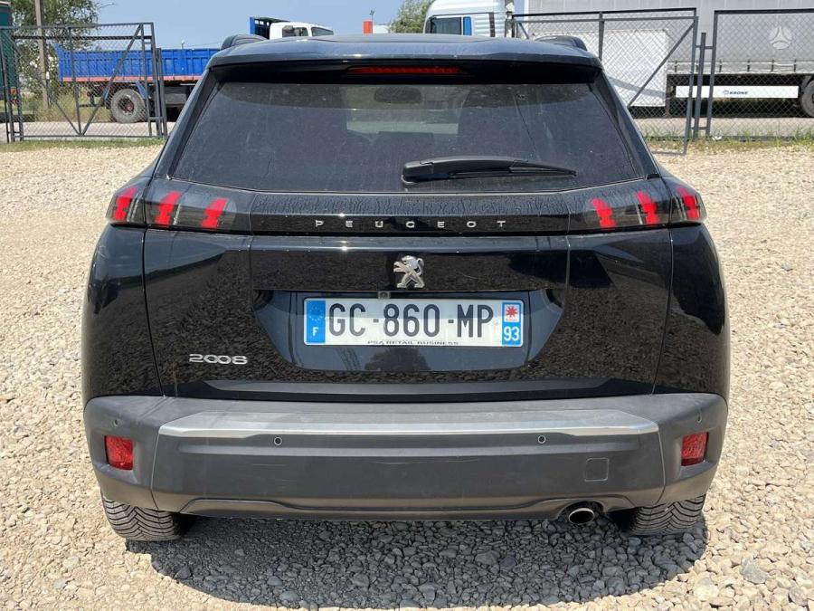 Black Peugeot 2008 2021 in Vilnius, with an engine capacity of 1.20 L and mileage of 156 thousand km for 9075 €, photo 6 on AUTOMOTO.COM.LV