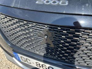 Black Peugeot 2008 2021 in Vilnius, with an engine capacity of 1.20 L and mileage of 156 thousand km for 9075 €, photo 15 on AUTOMOTO.COM.LV