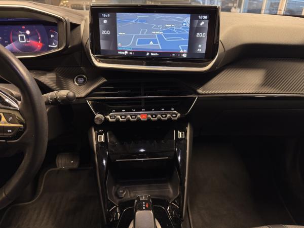 Melns Peugeot 2008 2021 Rīga, ar dzinēja tilpumu 1.20 L un nobraukumu 72 tūkst. km par 14990 €, foto 8 vietnē AUTOMOTO.COM.LV