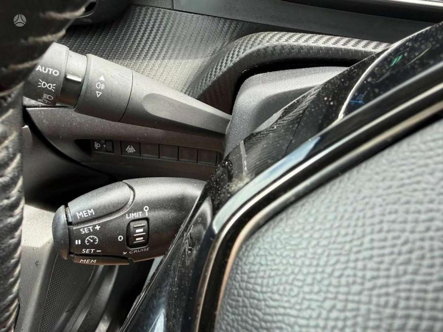 Melns Peugeot 2008 2021 Šauļi, ar dzinēja tilpumu 0.00 L un nobraukumu 127 tūkst. km par 13900 €, foto 13 vietnē AUTOMOTO.COM.LV