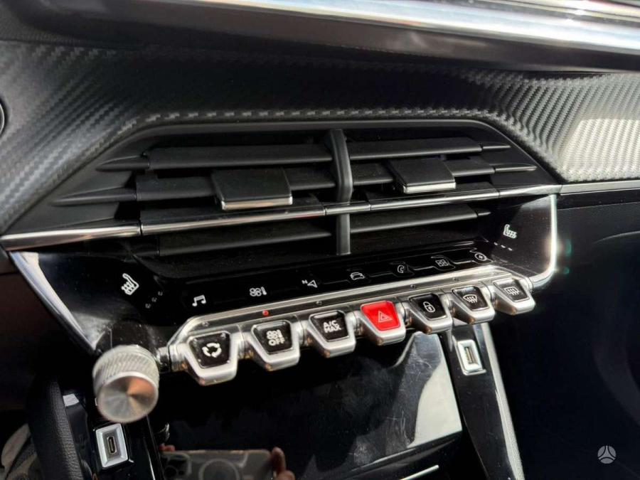 Melns Peugeot 2008 2021 Šauļi, ar dzinēja tilpumu 0.00 L un nobraukumu 127 tūkst. km par 13900 €, foto 15 vietnē AUTOMOTO.COM.LV