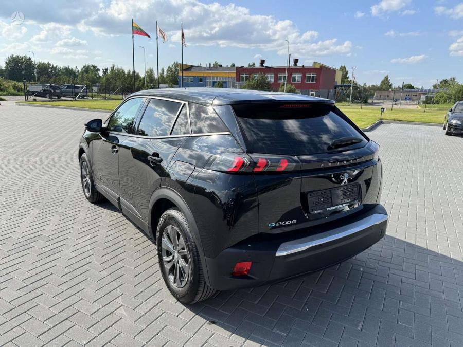Black Peugeot 2008 2021 in Telschi, with an engine capacity of 0.00 L and mileage of 40 thousand km for 12300 €, photo 5 on AUTOMOTO.COM.LV