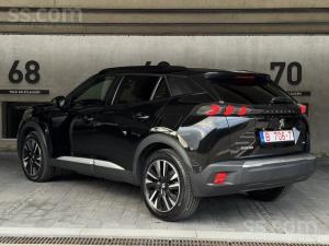 Black Peugeot 2008 2021 in Riga, with an engine capacity of 1.20 L and mileage of 120 thousand km for 17490 €, photo 5 on AUTOMOTO.COM.LV