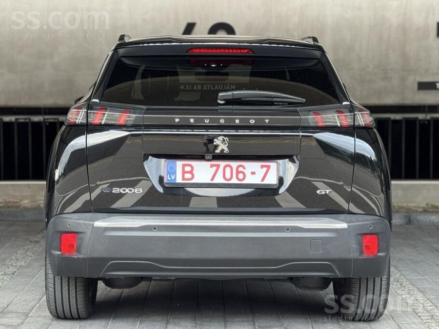 Black Peugeot 2008 2021 in Riga, with an engine capacity of 1.20 L and mileage of 120 thousand km for 17490 €, photo 6 on AUTOMOTO.COM.LV