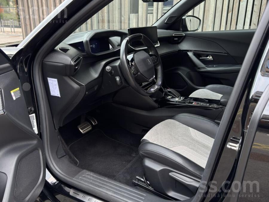 Black Peugeot 2008 2021 in Riga, with an engine capacity of 1.20 L and mileage of 120 thousand km for 17490 €, photo 10 on AUTOMOTO.COM.LV