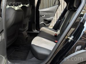 Black Peugeot 2008 2021 in Riga, with an engine capacity of 1.20 L and mileage of 120 thousand km for 17490 €, photo 28 on AUTOMOTO.COM.LV